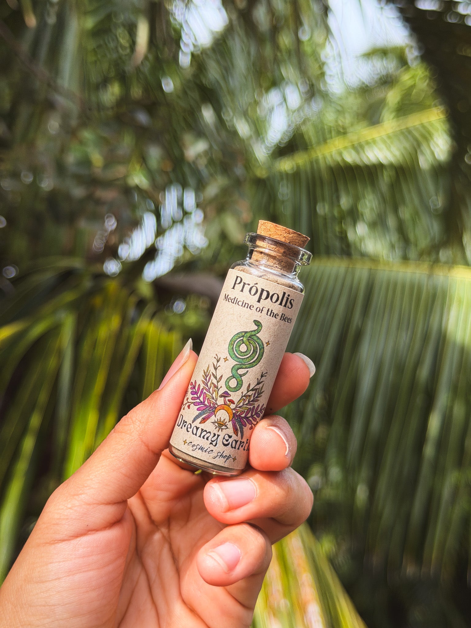 Propolis Hapé: Medicine of the Bees – Dreamy Earth