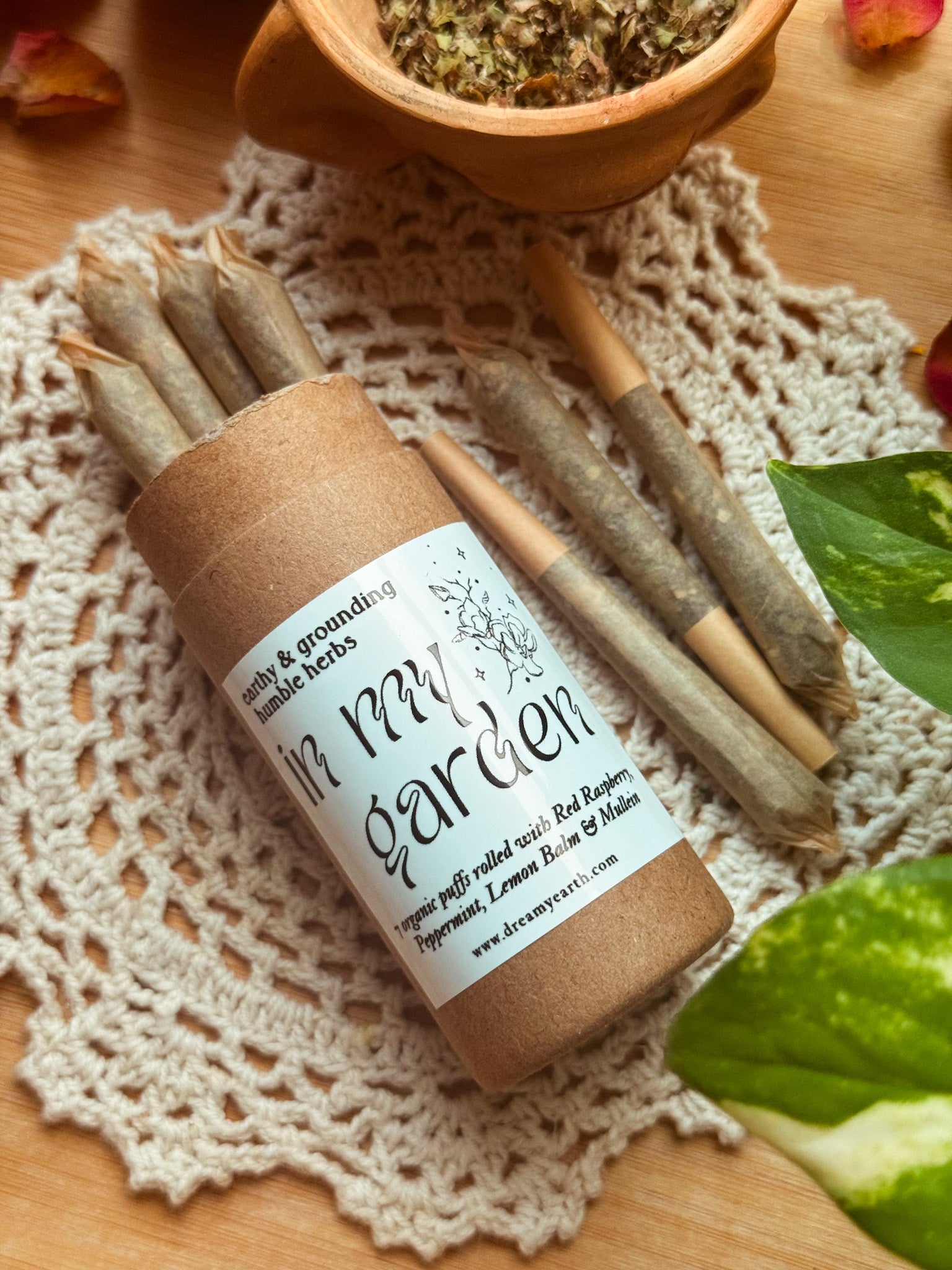 in my garden 🌿 grounding + earthy herbal smokes (pre-rolls) – Dreamy Earth